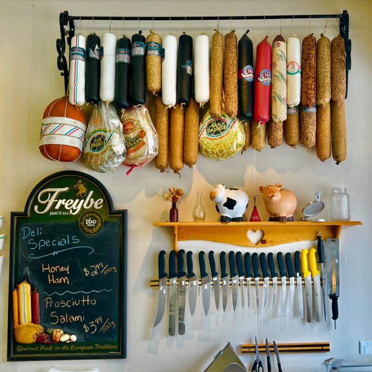 What To Do in Kaslo: A Day Trip Itinerary - The Kootenay Current